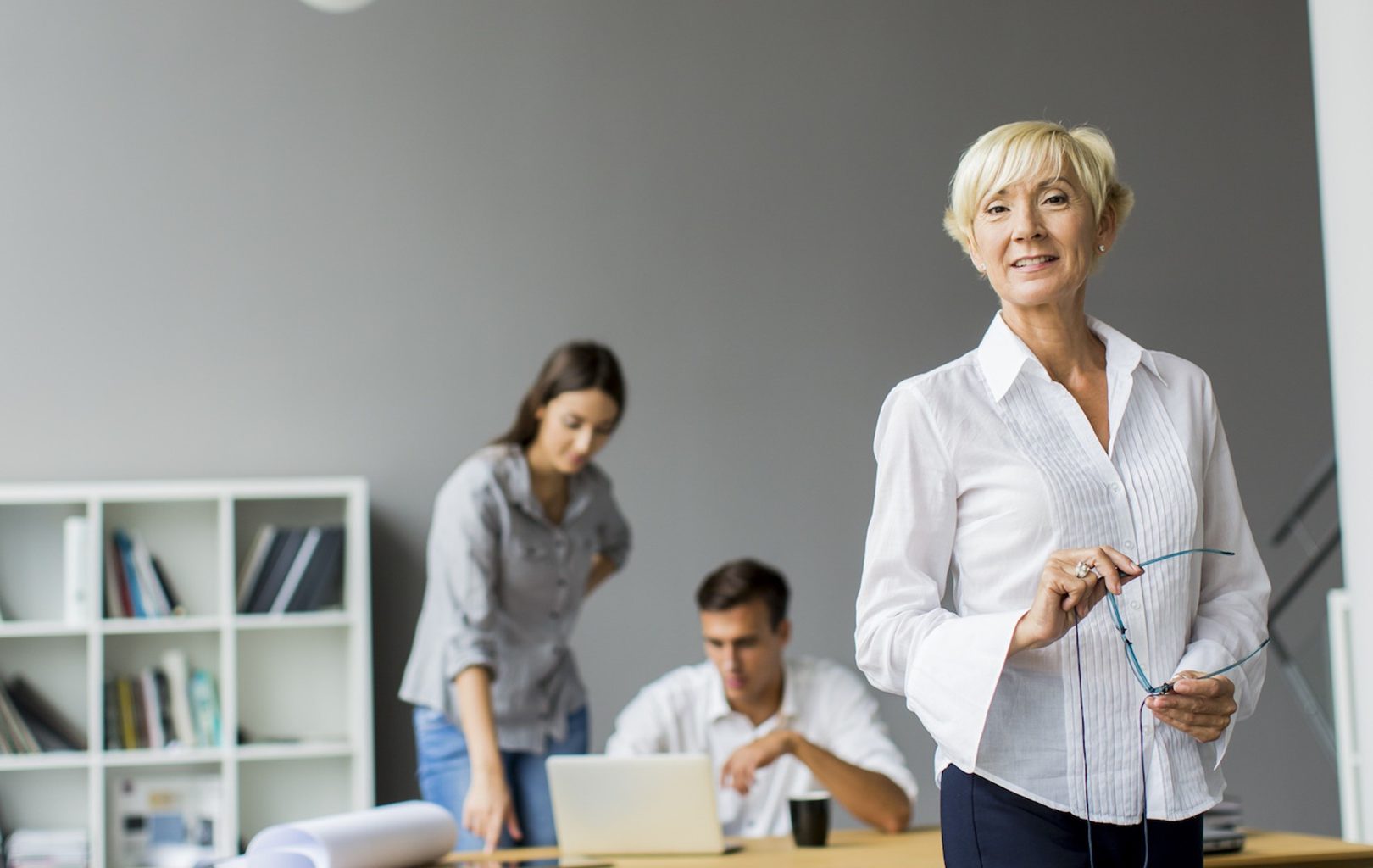 Older Professionals - Learn Library - Mac's List